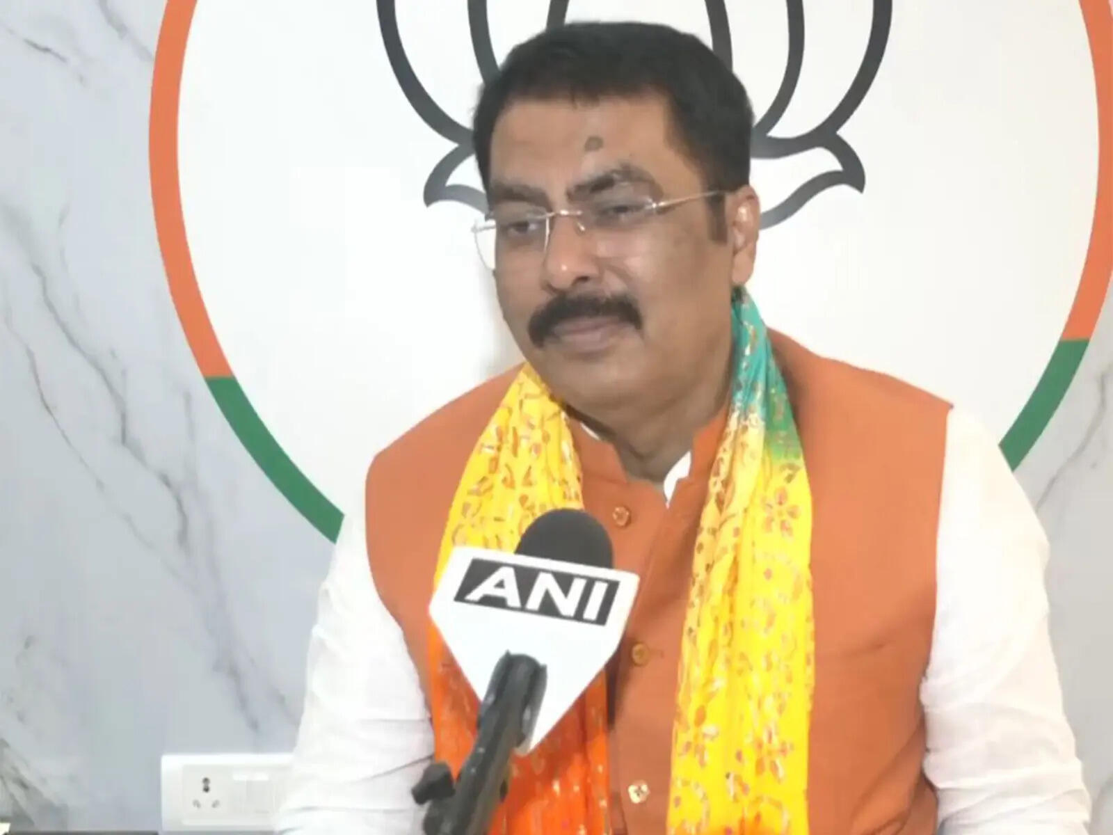 Leadership tussle in Karnataka: BJP's Sanjay Saraogi says infighting ...