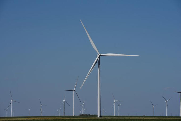 German power prices jump as heatwave, lower wind lift supply needs