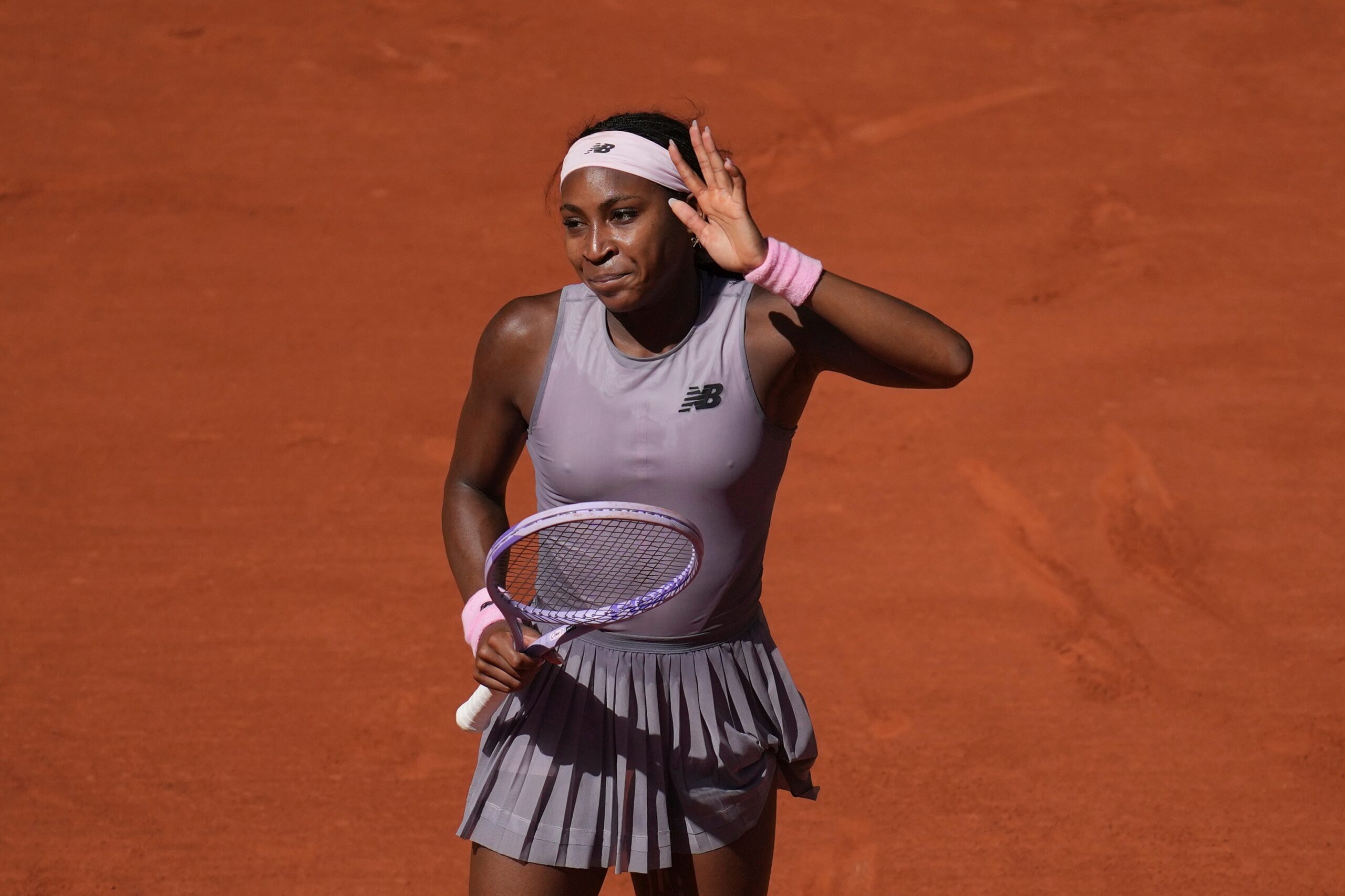 Coco Gauff cruises into French Open second round