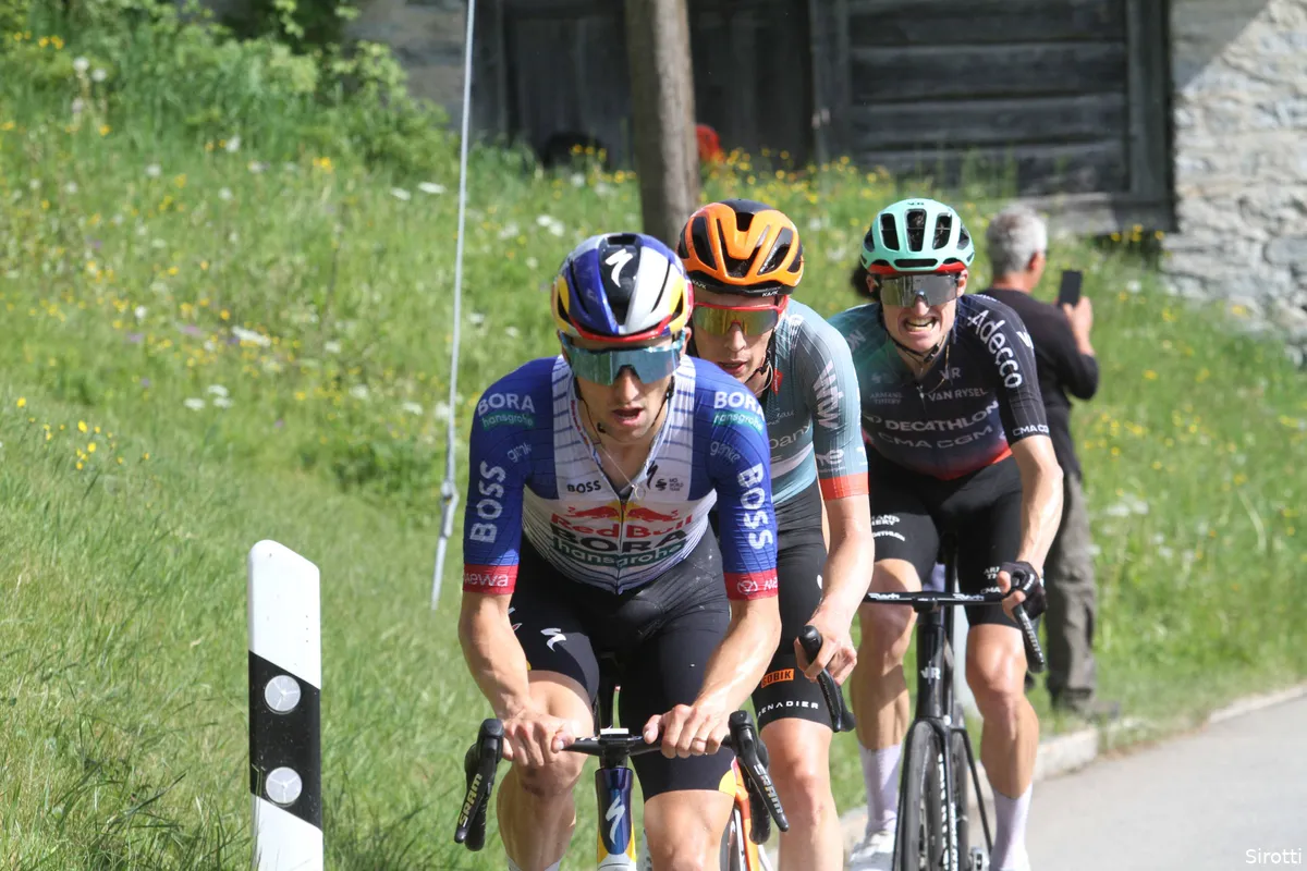 Giro d'Italia 2026 standings | Barring a disaster for Visma, all eyes ...