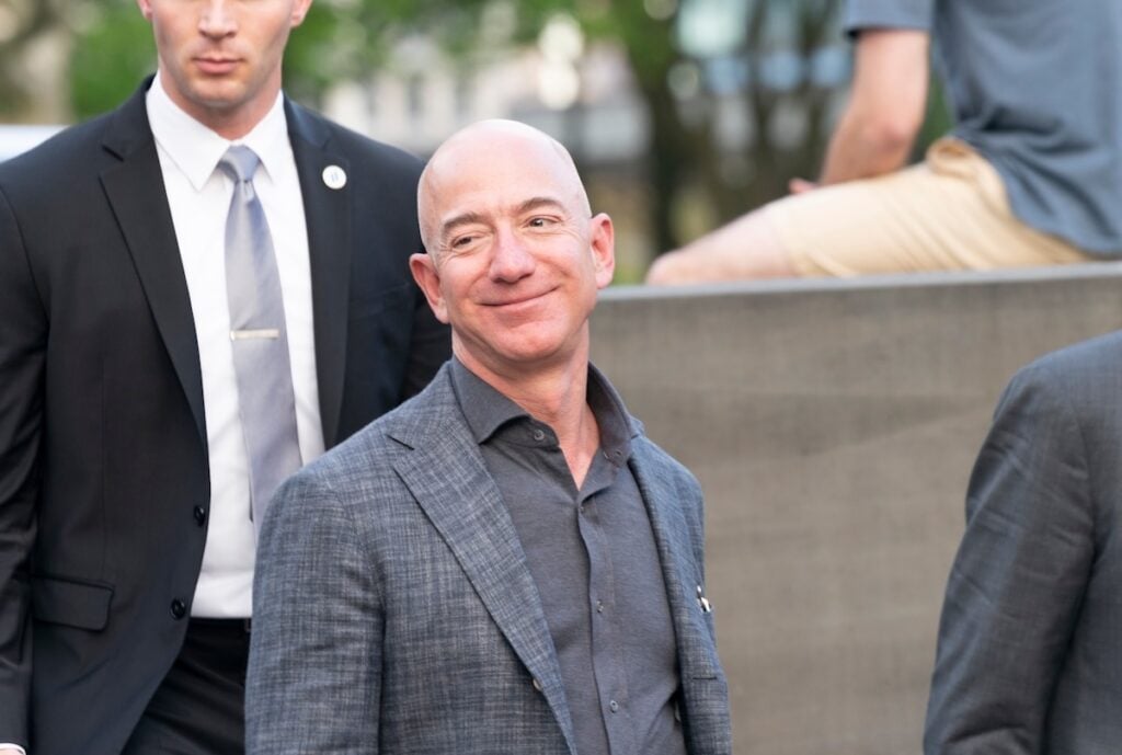 Jeff Bezos' Blue Origin scores NASA moon contract as Artemis program ...