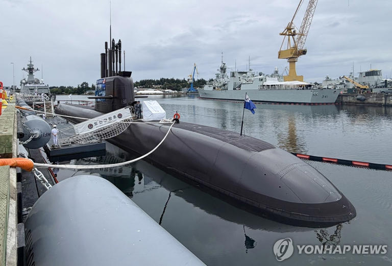 S Korean, Canadian naval bands stage joint performance in Victoria