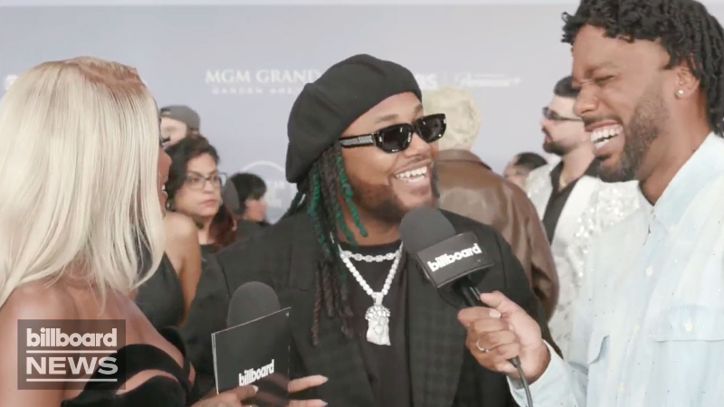 Leon Thomas on touring with Bruno Mars, raves over Drake's new records ...