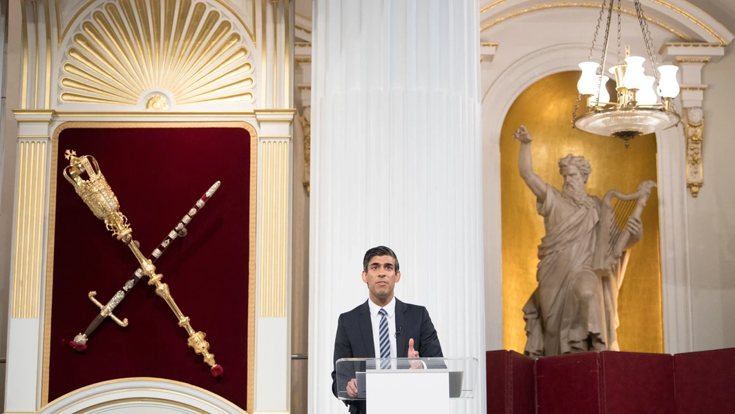 Sunak warns 40% of Britons lack basic financial skills