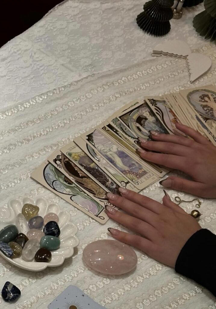 How to use tarot to understand a recurring pattern in your life