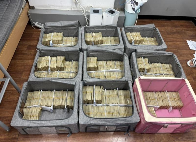 내 돈 사라졌다 신고했다가… 68억 돈다발 숨긴 30대 송치