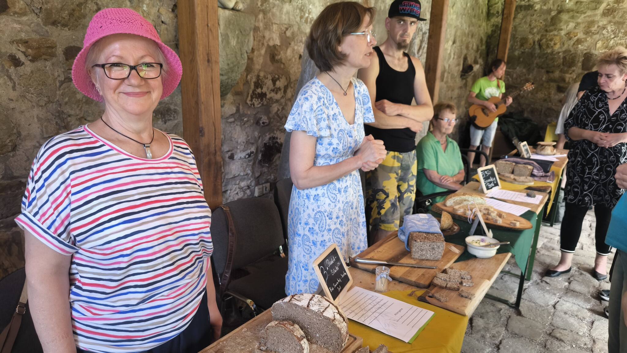 Wer macht das beste Brot? Back-Wettbewerb endet in einem engen Rennen
