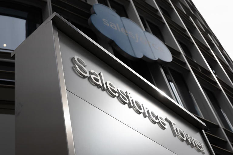 Salesforce reports mixed earnings