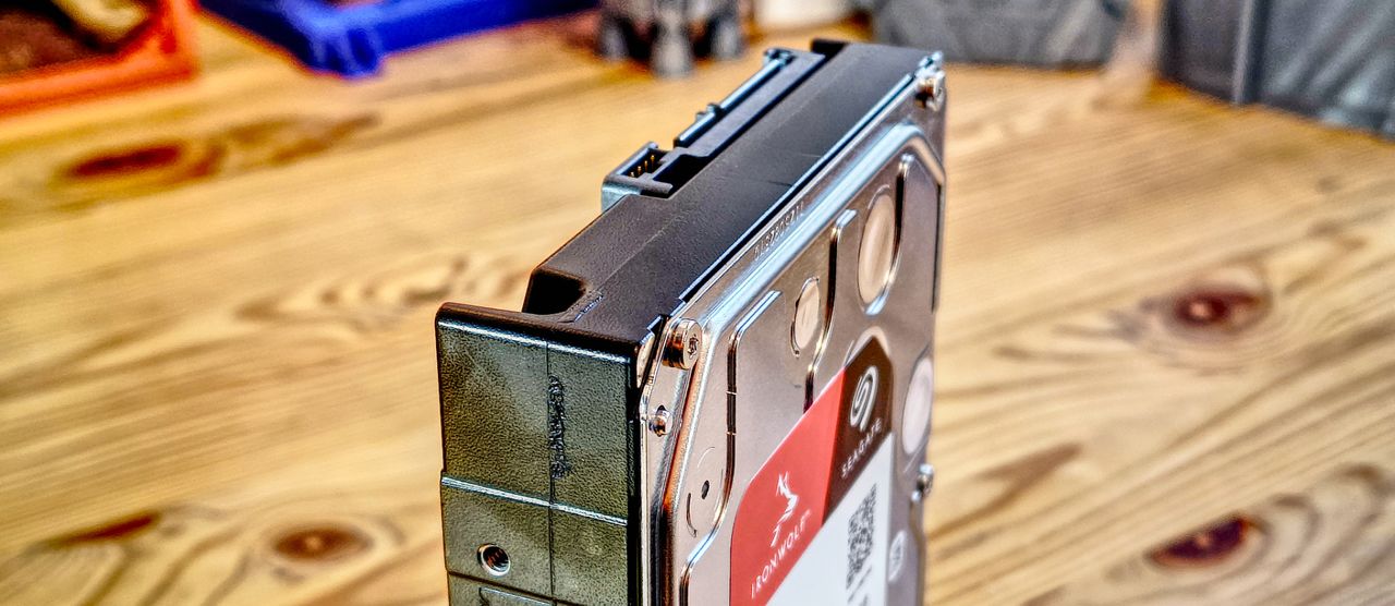There are good reasons that Seagate is still selling this internal NAS ...