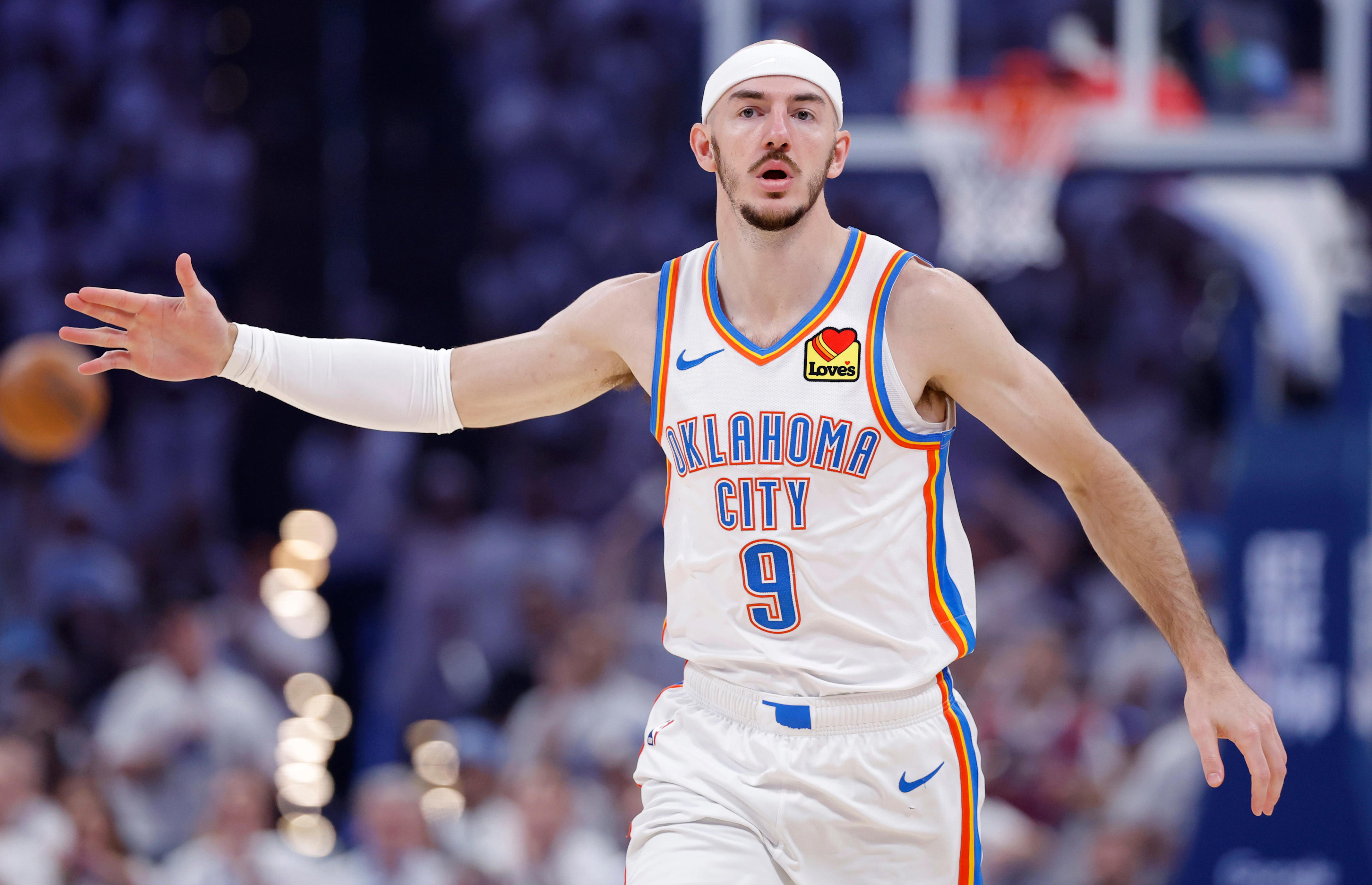 Alex Caruso excited to continue 'partnership' with OKC Thunder