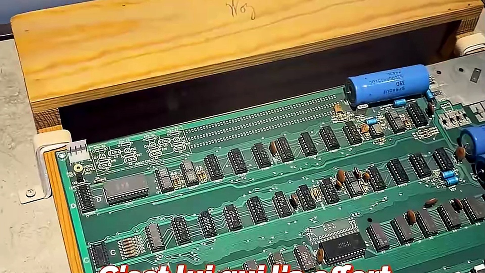 Ce sont les tout premiers ordinateurs Apple!