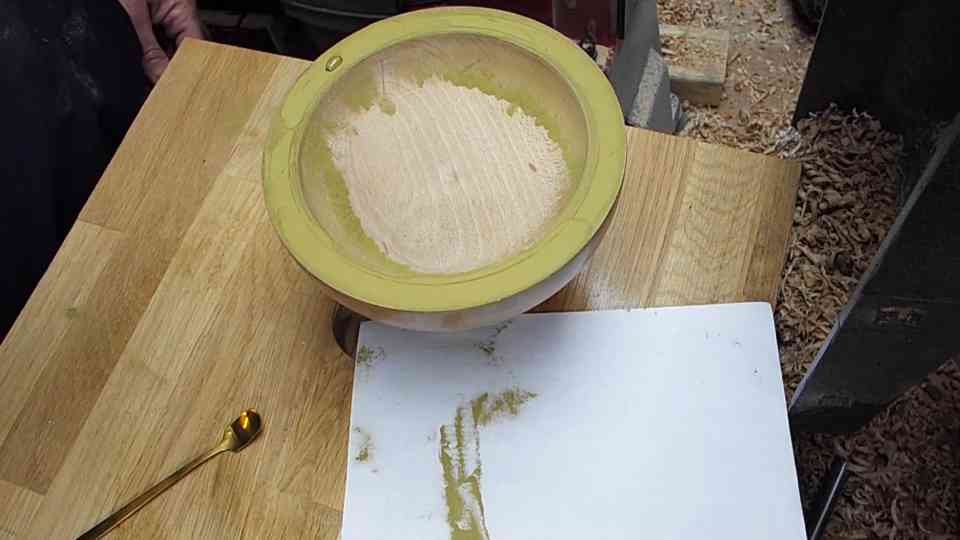 Beech wood gets a brass epoxy upgrade – the bowl reveal