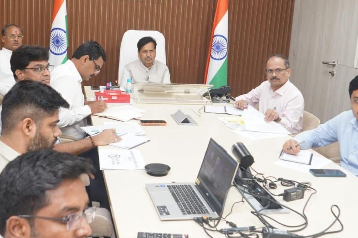 Mumbai to intensify its fight against drugs: Maharashtra minister calls ...