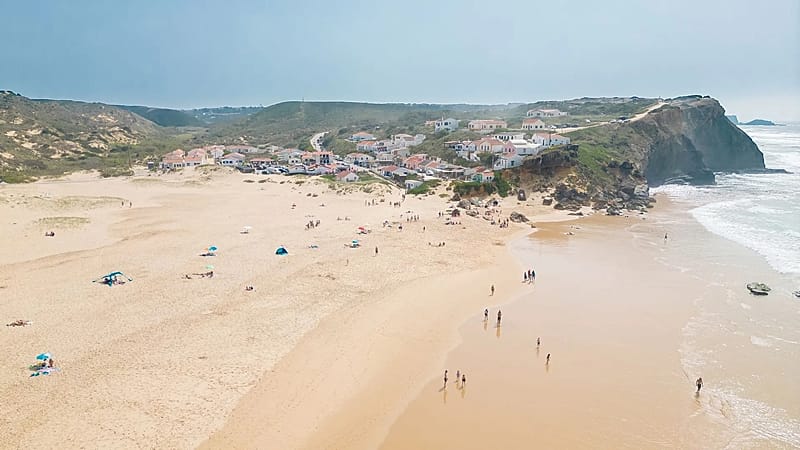 Portugal: praia no Algarve eleita a melhor da Europa