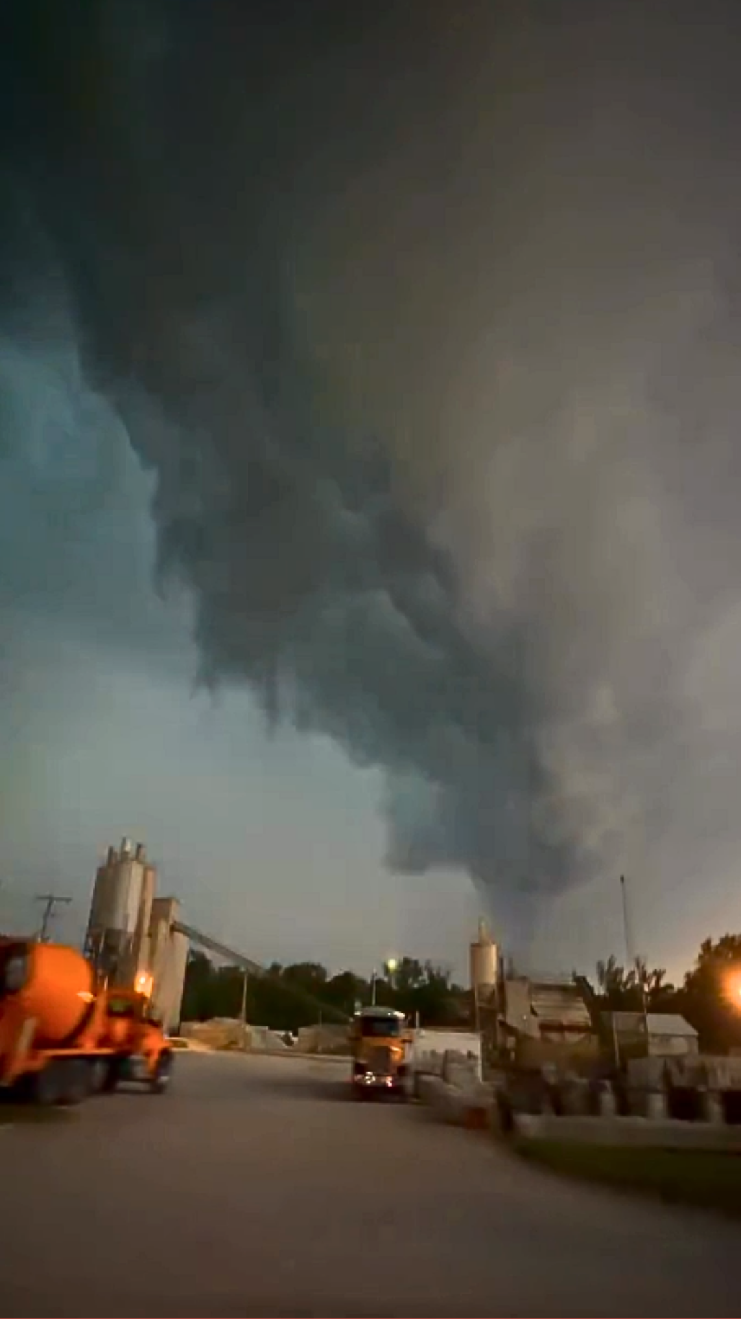 Massive 55000 Foot Supercell Storm Formation