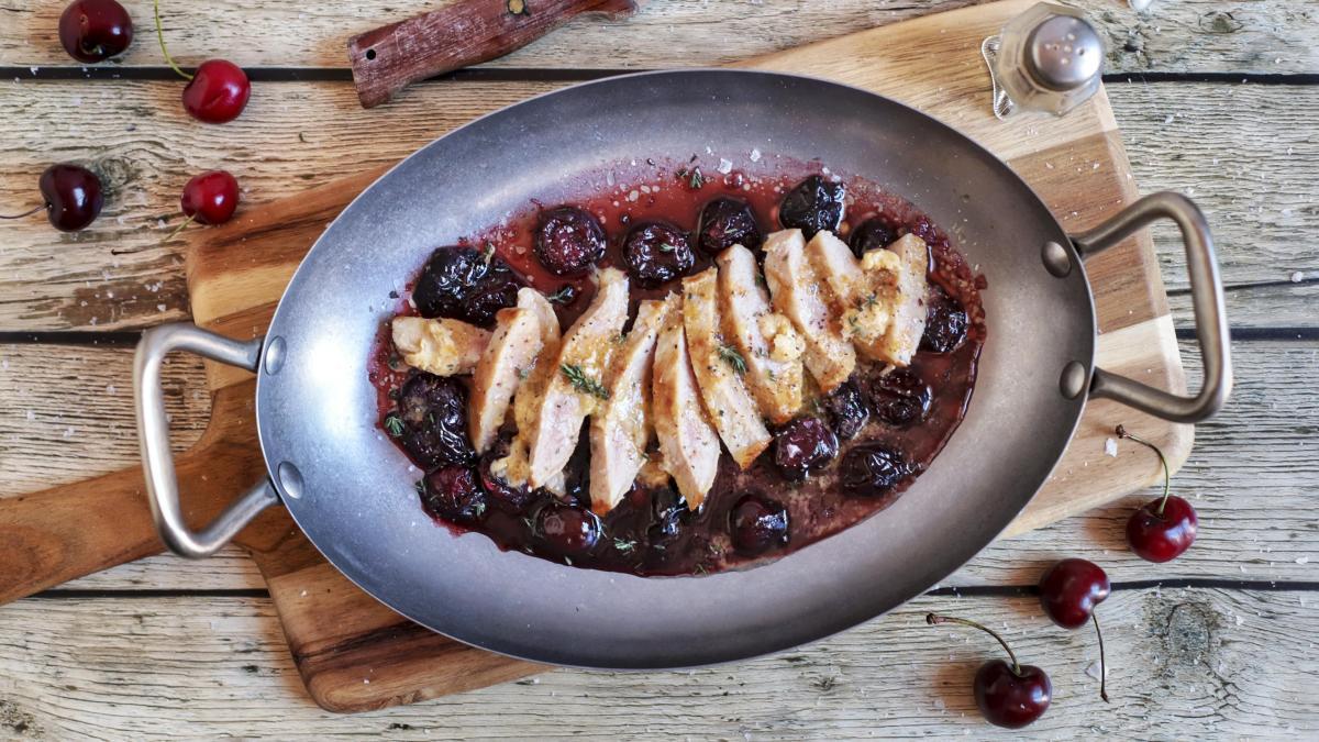 Secreto con mantequilla de miso y cerezas asadas, el equilibrio ...