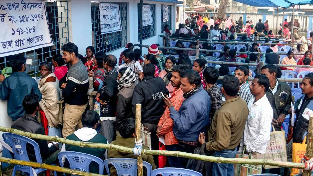Supreme Court upholds ECI’s Bihar voter roll revision, says SIR ...