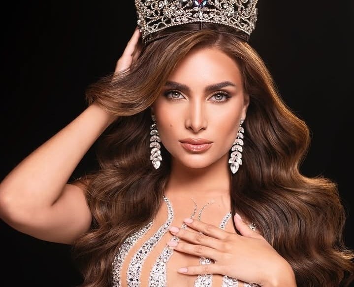 Argentina's first working mom wins Miss Universe title