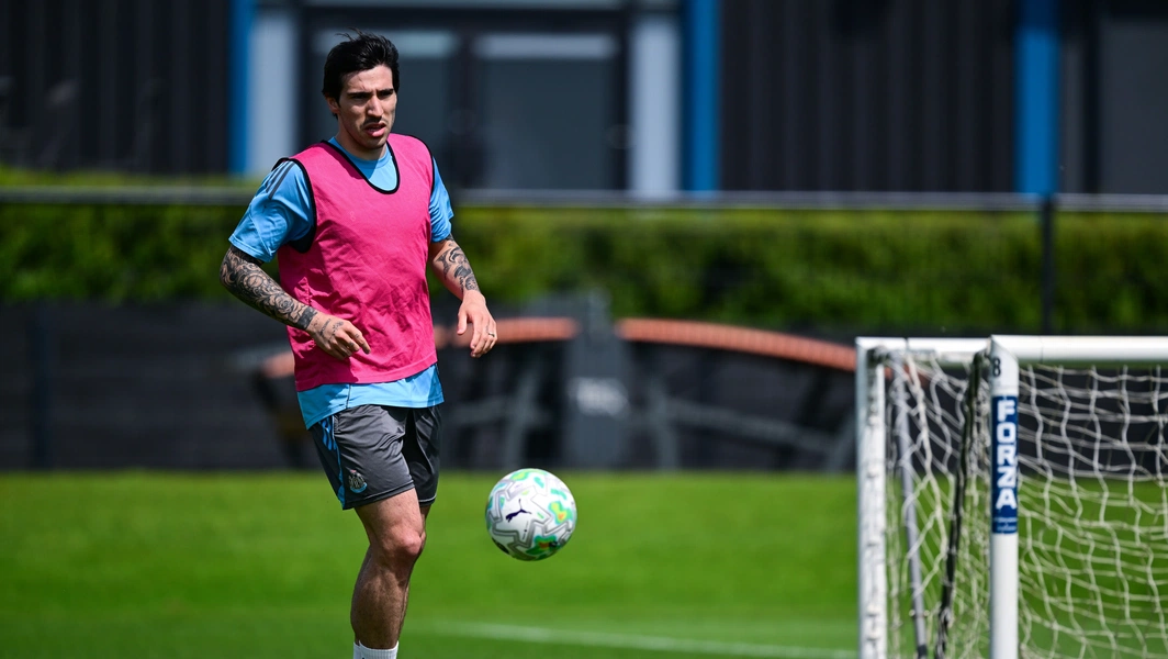 Arsenal open talks for Tonali as Man Utd face setback