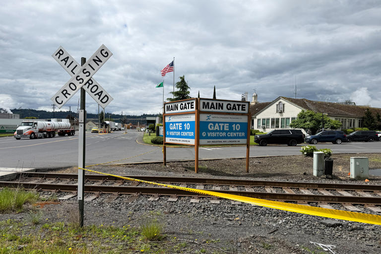 1 killed, 9 others missing and feared dead in Washington state chemical ...