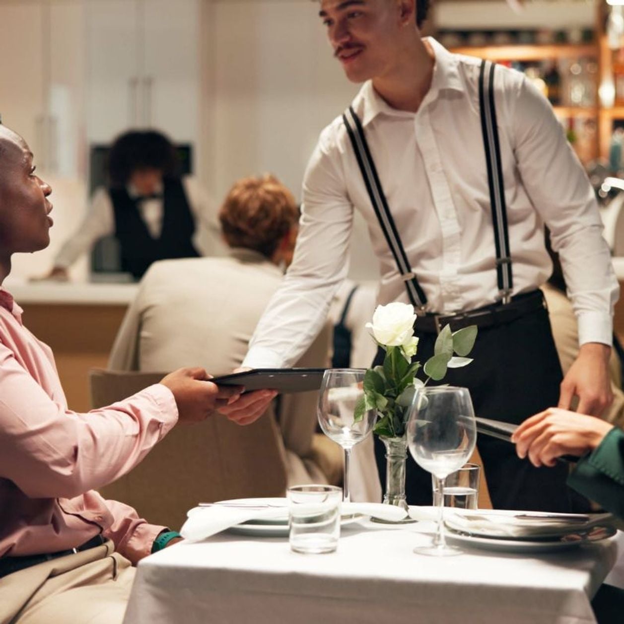 Les personnes qui choisissent cette place à table ont ce trait de ...