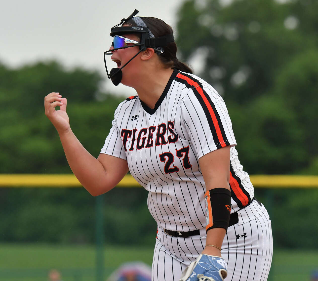 Edwardsville softball powers past Belleville East into sectional final
