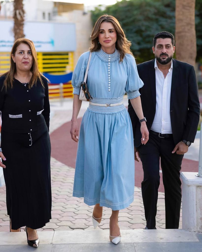 Queen Rania's timeless fashion formula: The style rules behind her ...
