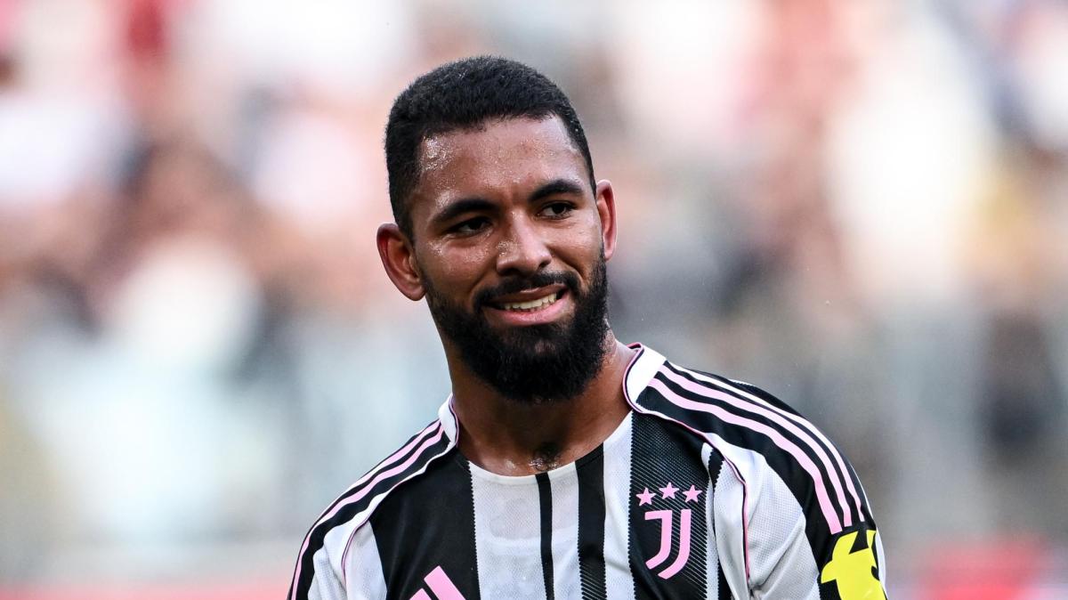 Il futuro di Douglas Luiz è un rebus: Spalletti lo vuole valutare, il ...