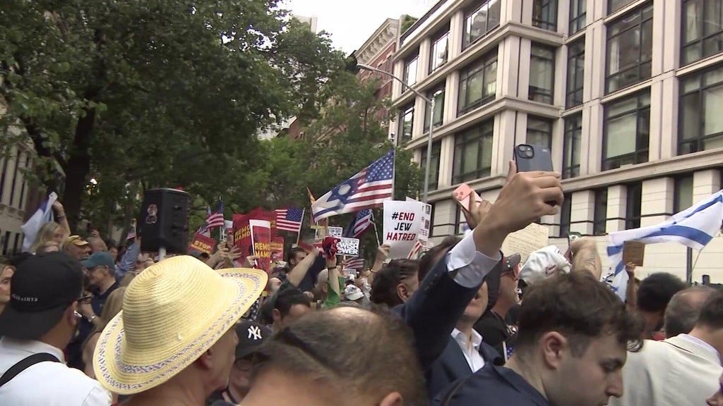 Protesters accuse NYC Mayor Zohran Mamdani of failing to protect Jewish ...