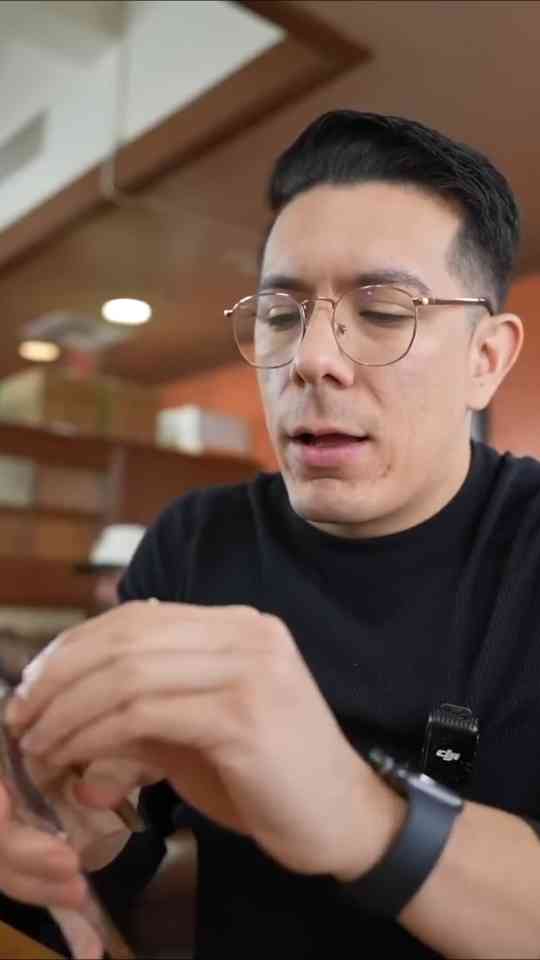 All you can eat crab and lobster put to the taste test at Buffet Asia