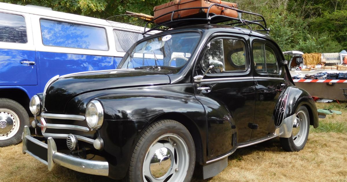 Les Renault 4 CV et Dauphine vont fêter leur anniversaire en Loire ...