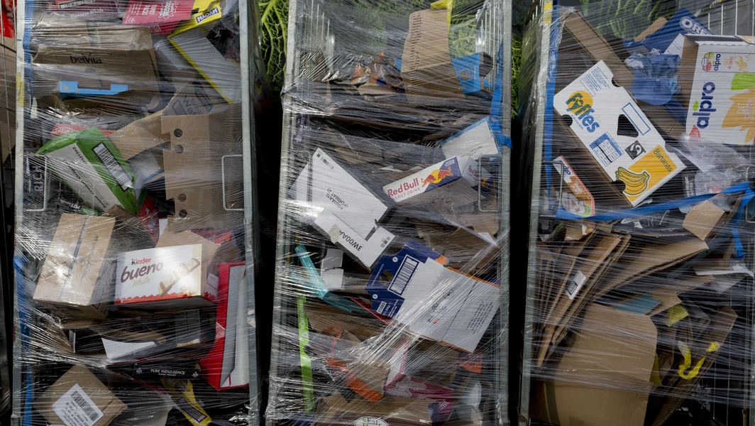 UK to keep £2bn packaging tax despite inflation fears
