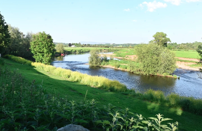 RNLI issues urgent warning after child dies in River Ribble tragedy ...