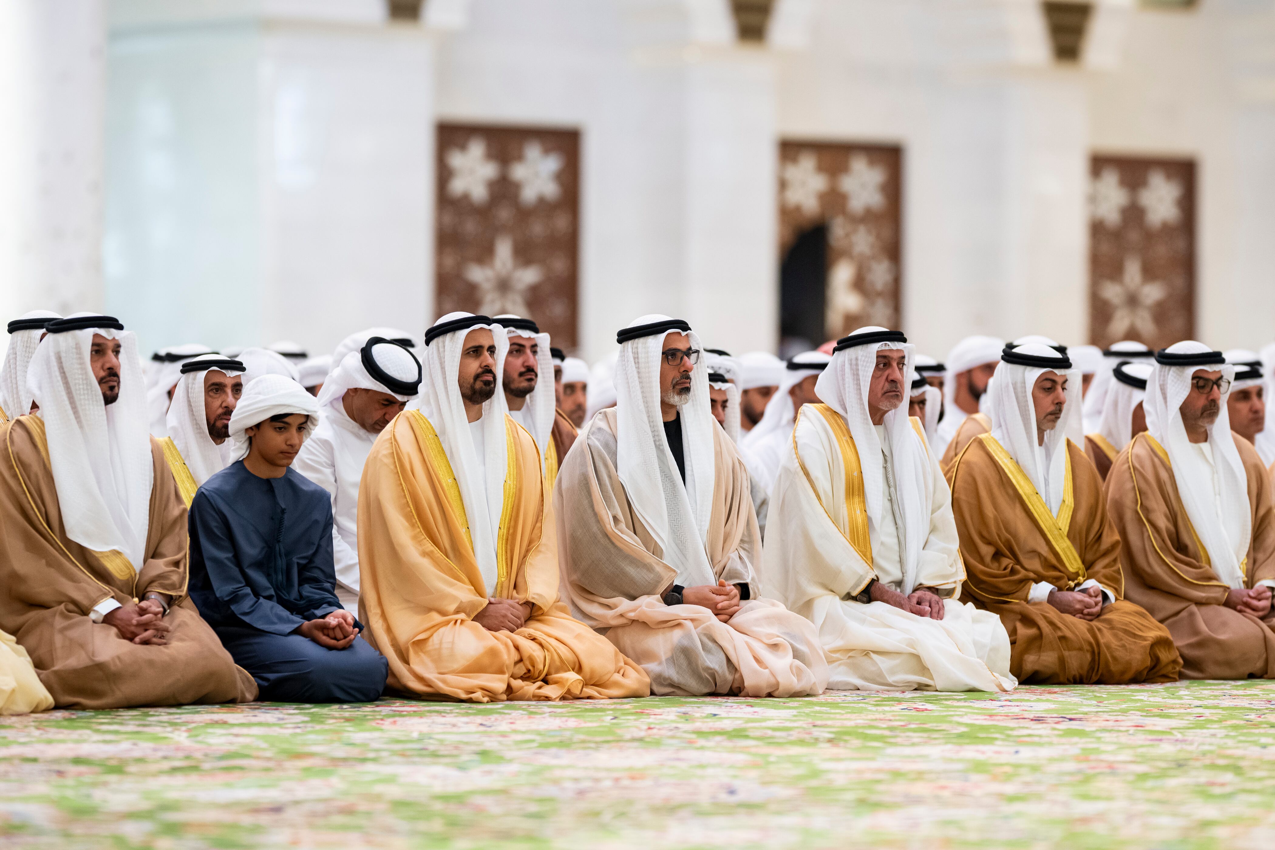 President Sheikh Mohamed performs Eid Al Adha prayers at Abu Dhabi's ...