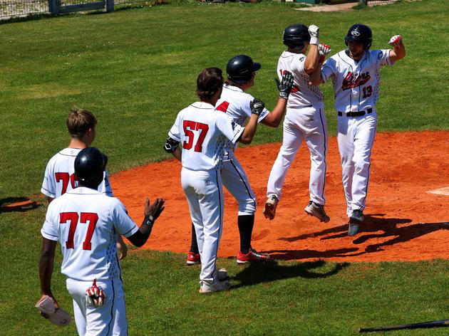 Homerun zum Geburtstag: Marc Weinsteiger führt Red Lions zum Doppelsieg