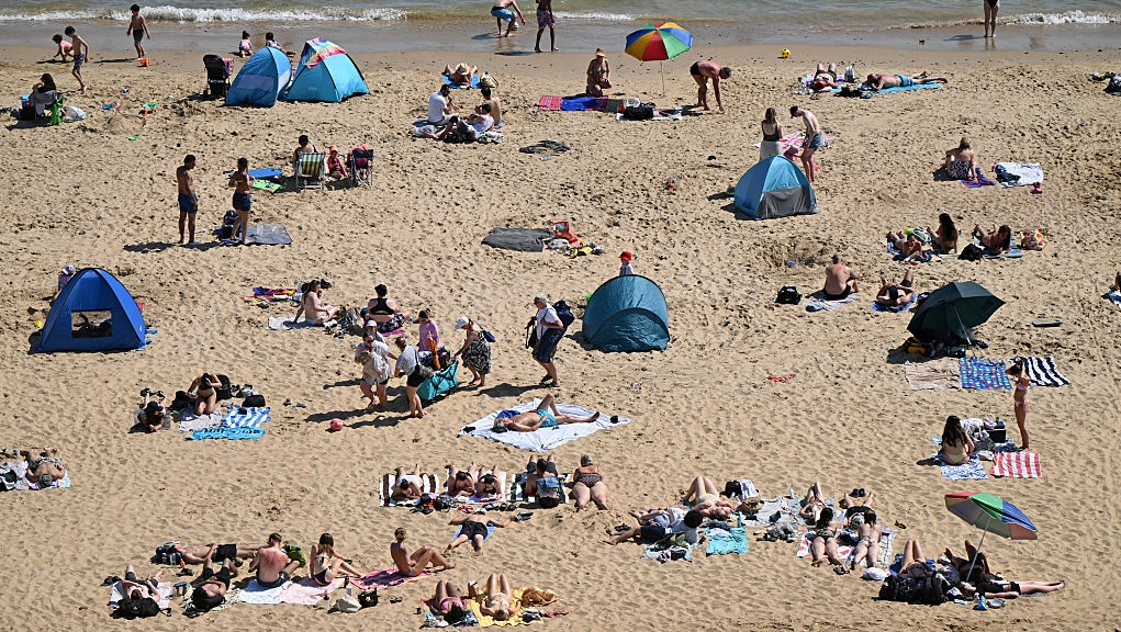 Record heatwave and calm seas drive surge in Channel crossings