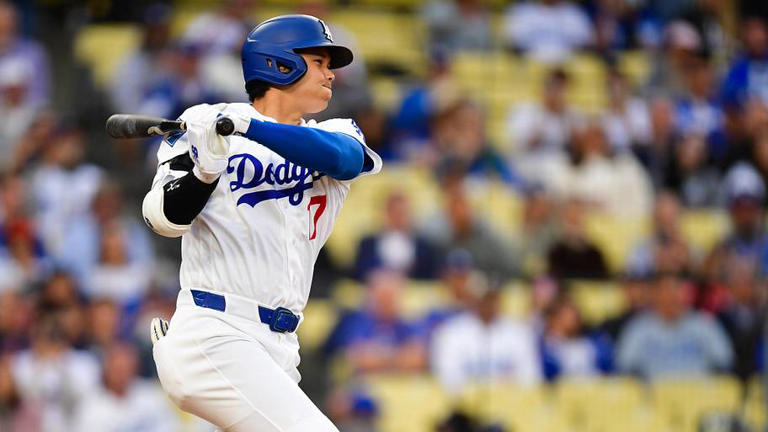 Dodgers’ Shohei Ohtani, Kiké Hernández exit Tuesday’s game early
