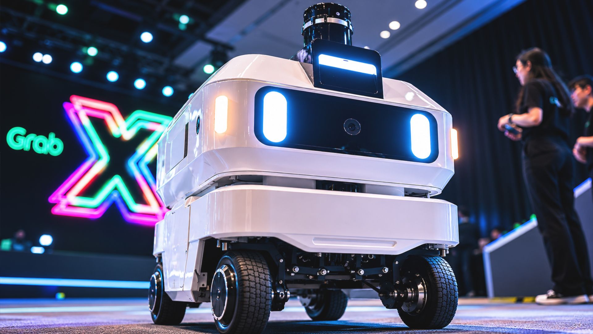 Grab’s new delivery AI robots to ease Singapore’s worker shortages and ...