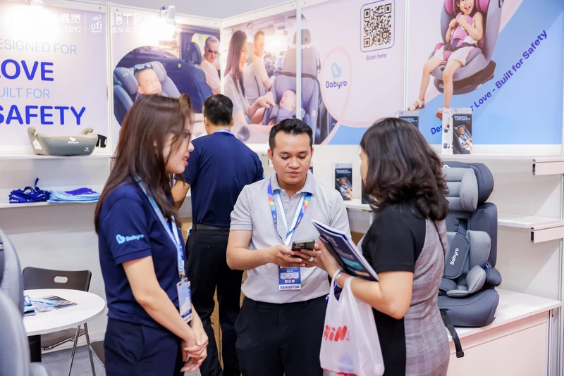 Hơn 500 doanh nghiệp tham dự triển lãm quốc tế về đồ chơi trẻ em