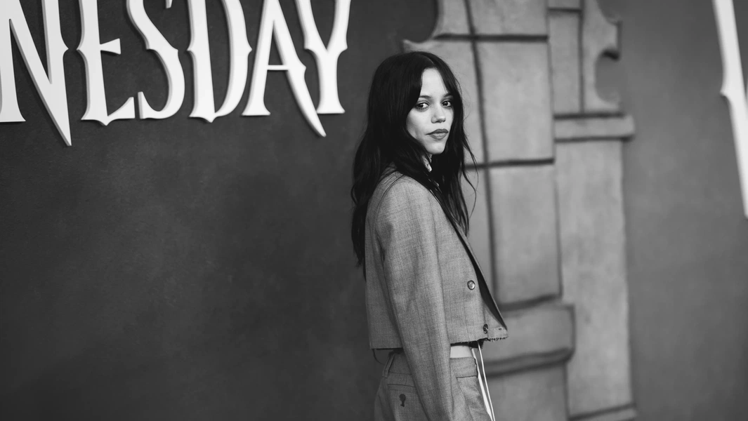 Jenna Ortega’s gothic corset suit redefines red carpet tailoring
