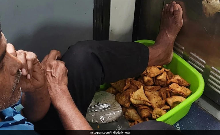 Feet on food: Shocking video exposes railway vendor's filthy samosa ...