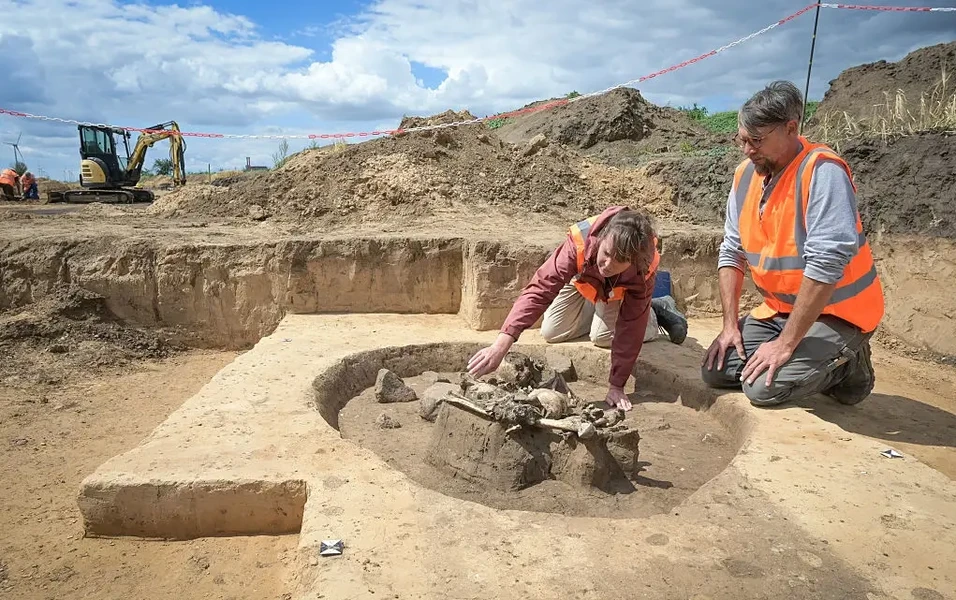 Ancient DNA shows Neolithic families bound by social ties