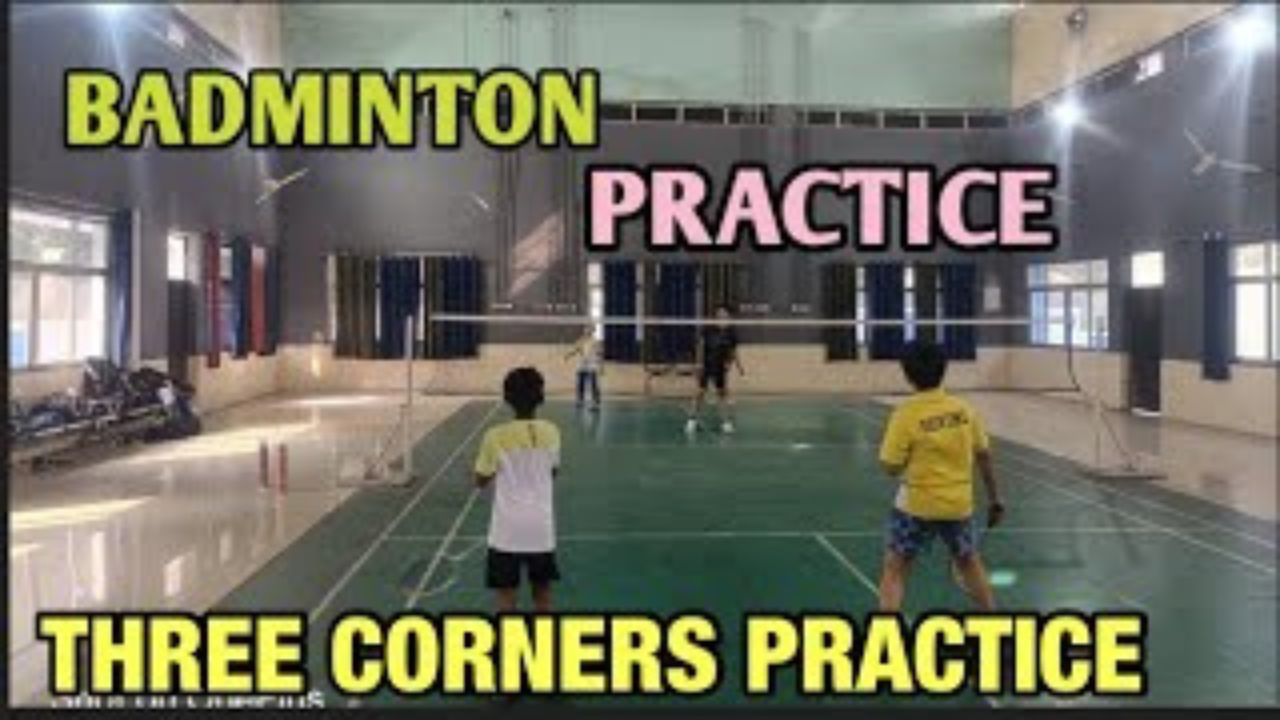 Fixed corners badminton practice drill for footwork control