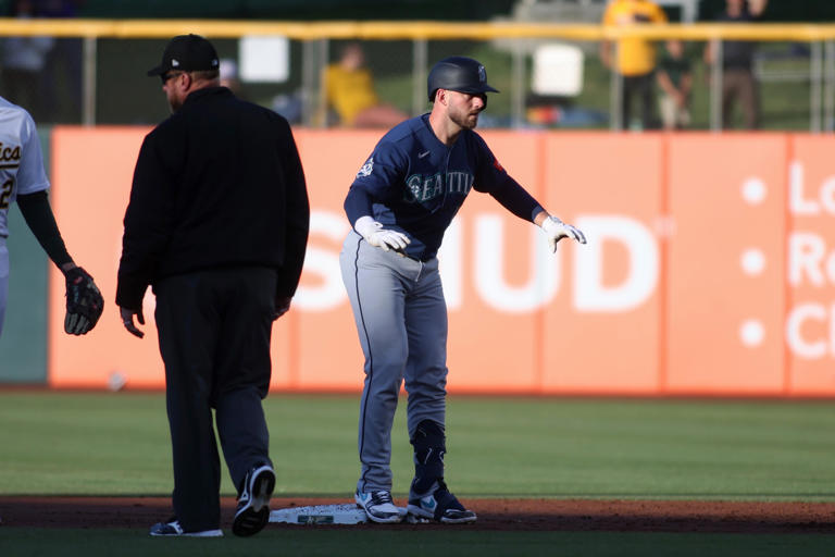 Mariners make it easy, win 4-1