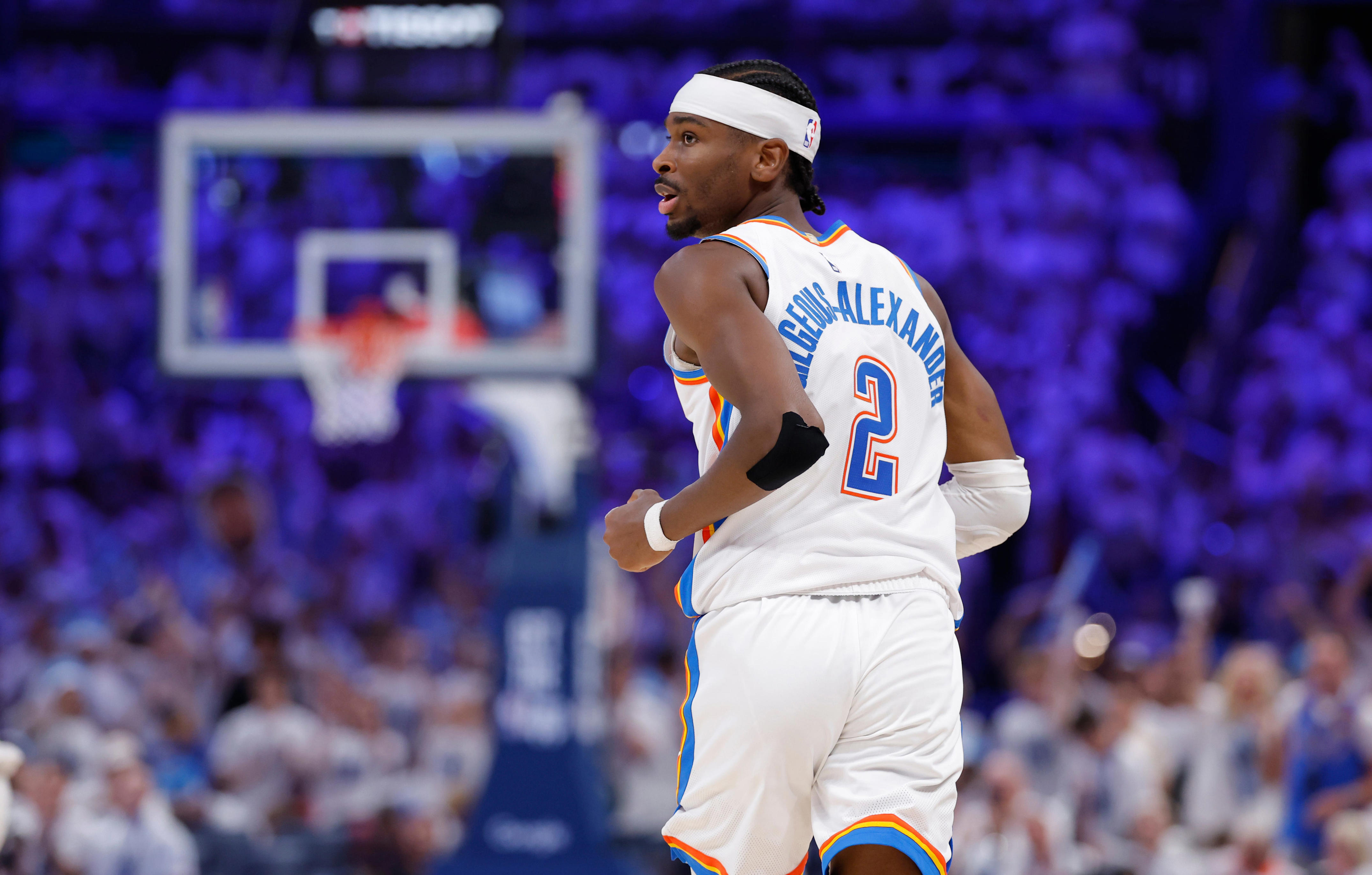 Shai Gilgeous-Alexander finally shows up in Thunder's Game 5 win over Spurs