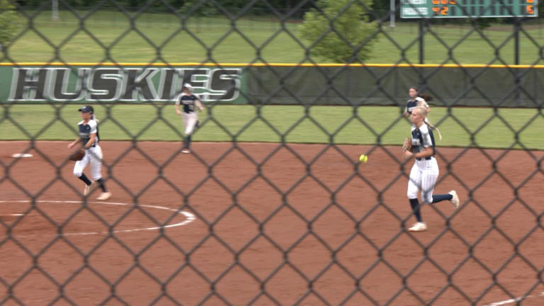 Reitz softball wins big over Harrison