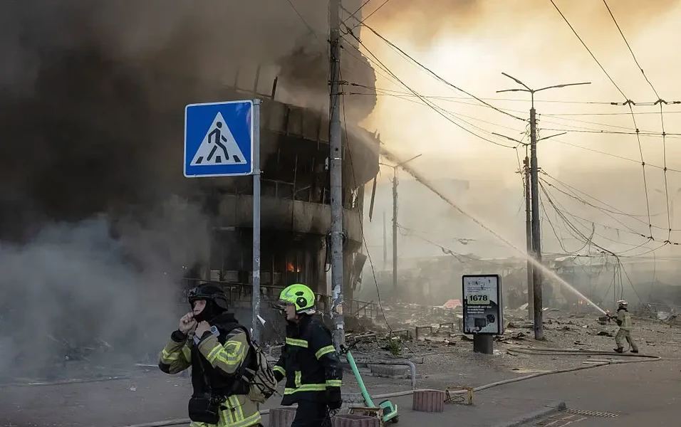 Germany and EU summon Russian envoys over Kyiv threats