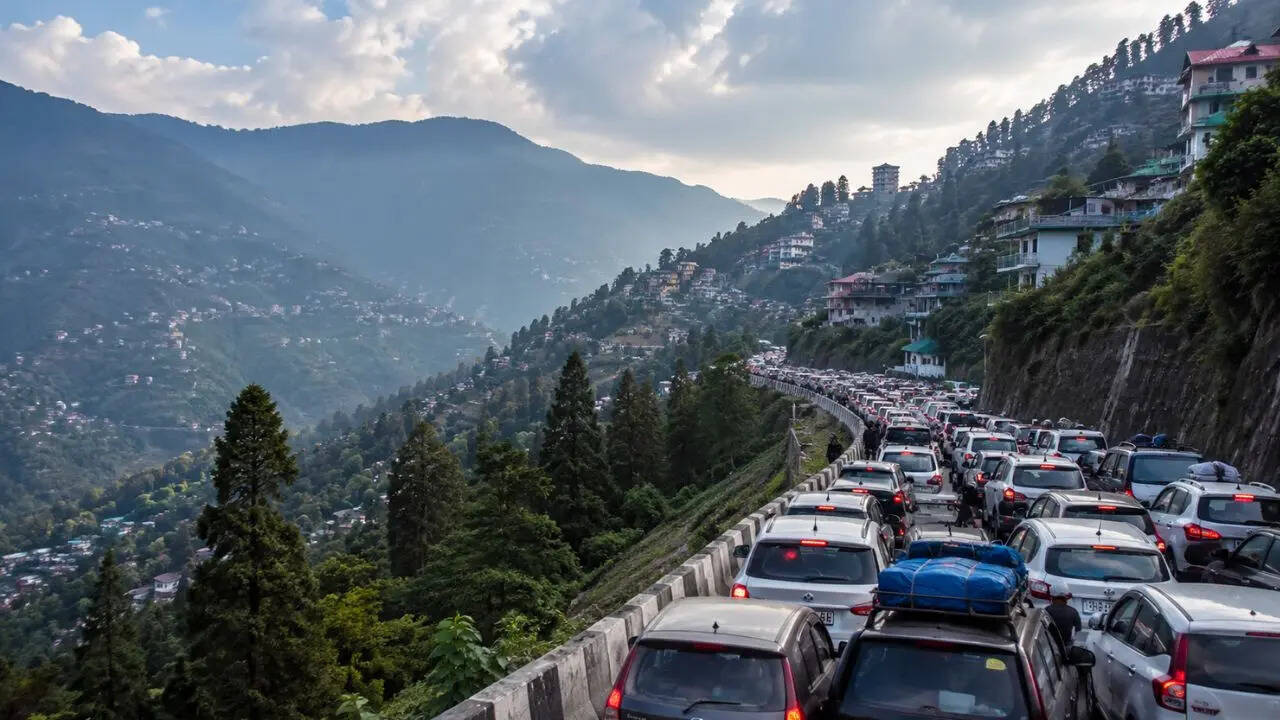 The great hill station traffic jam: Everyone wants to escape the heat ...