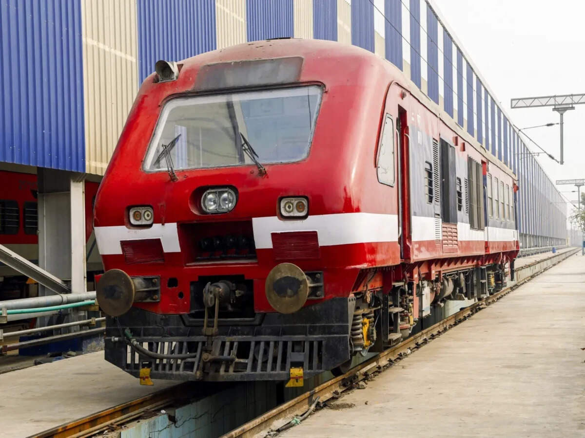 Ministry of Railways clears hydrogen fuel cell DEMU for Jind-Sonipat ...