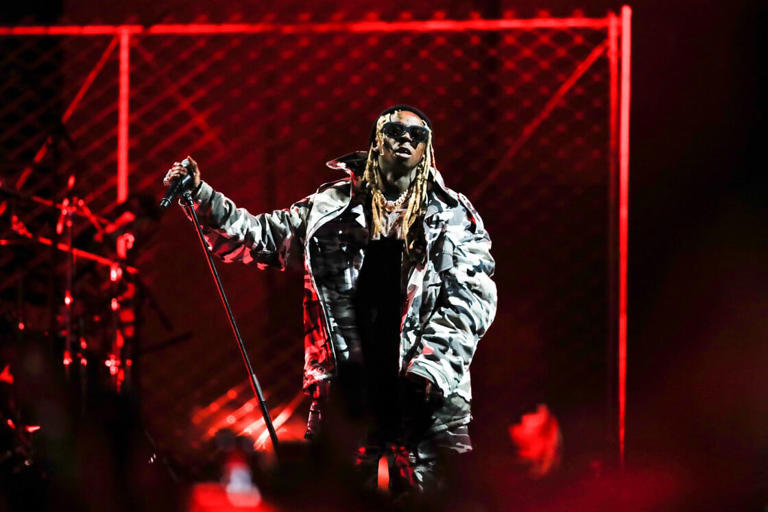 Ο Lil Wayne αρραβωνιάστηκε στα κρυφά